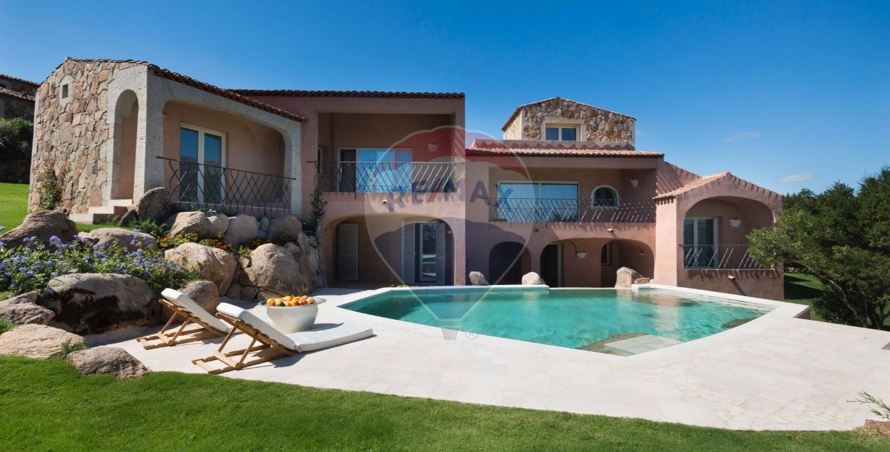 Villa in vendita a Arzachena