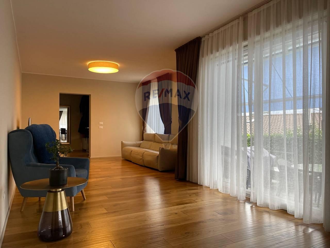 Villa in vendita a Campione D'Italia