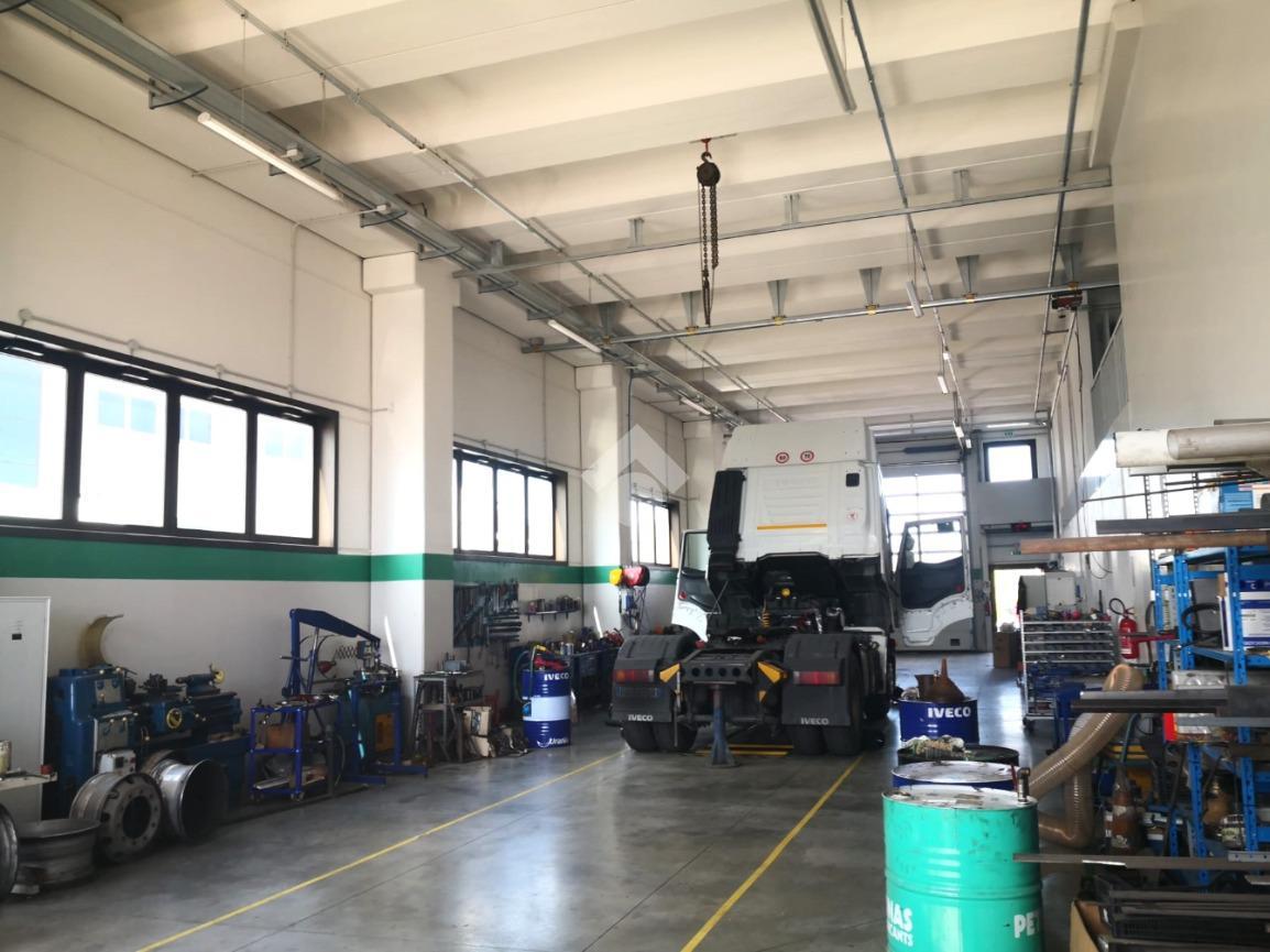 Capannone in affitto a Silea