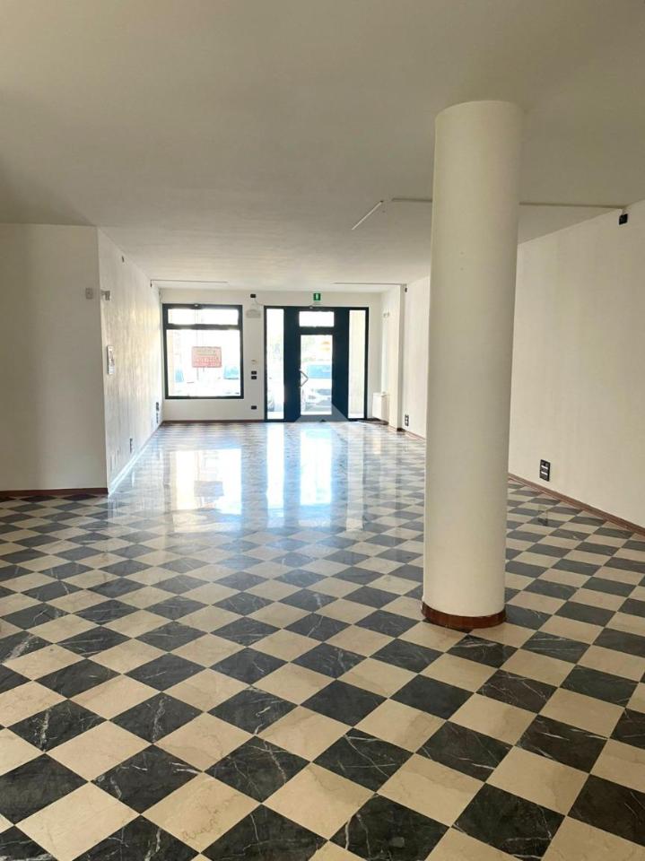 Negozio in affitto a Spresiano