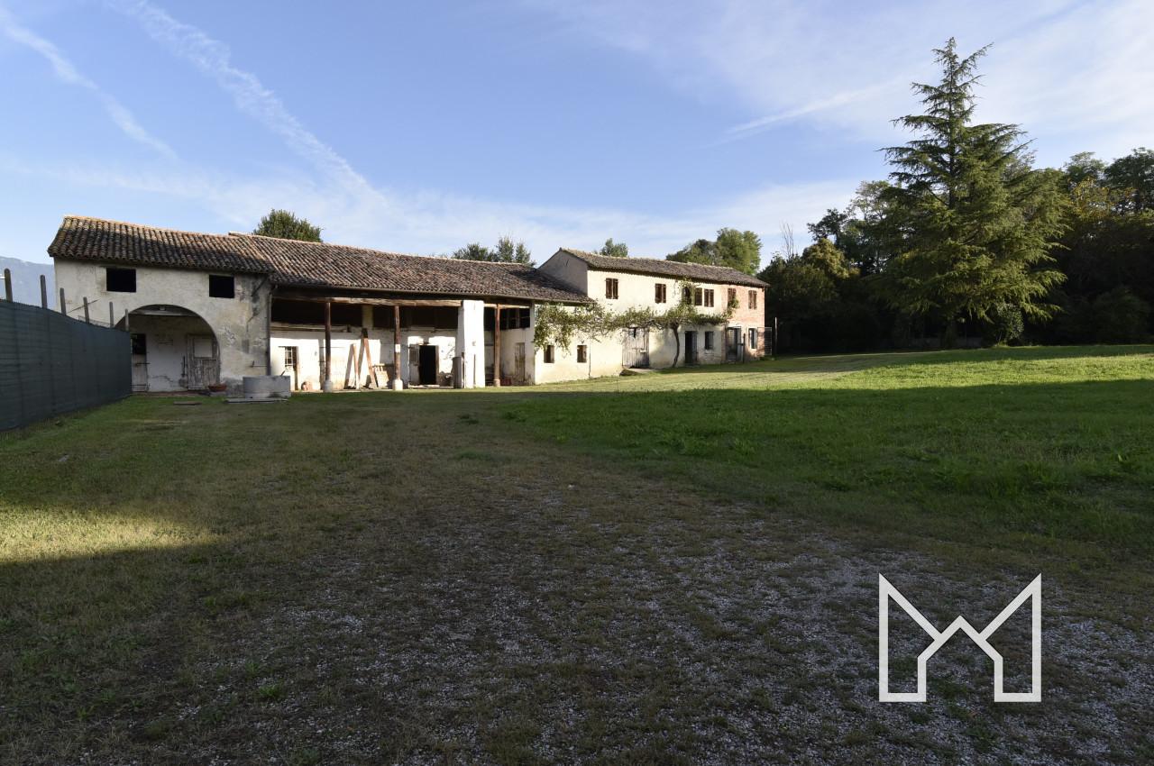 Casale in vendita a Fonte