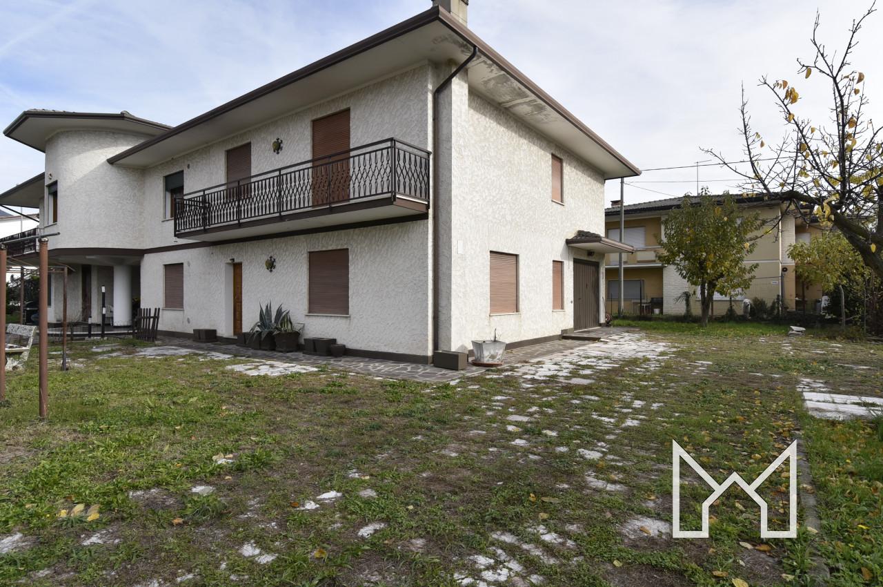 Villa in vendita a Romano D'Ezzelino