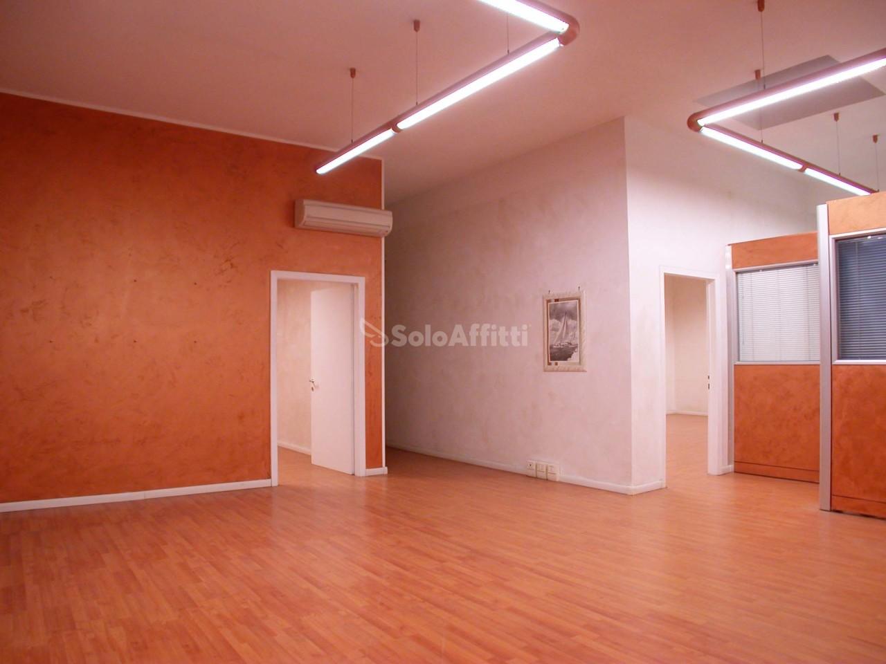 Ufficio in affitto a Pesaro