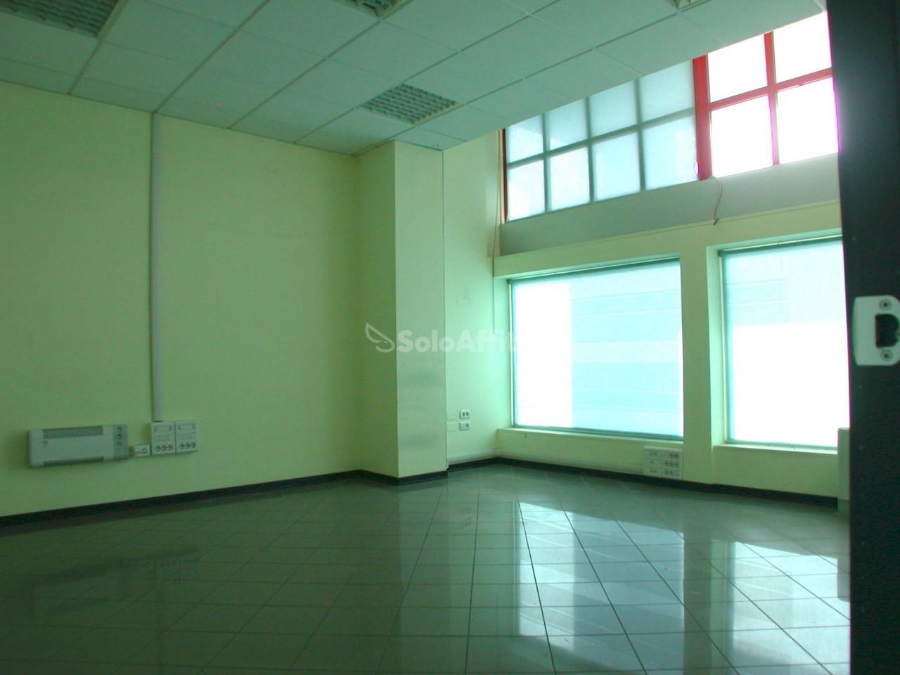 Negozio in affitto a Pesaro