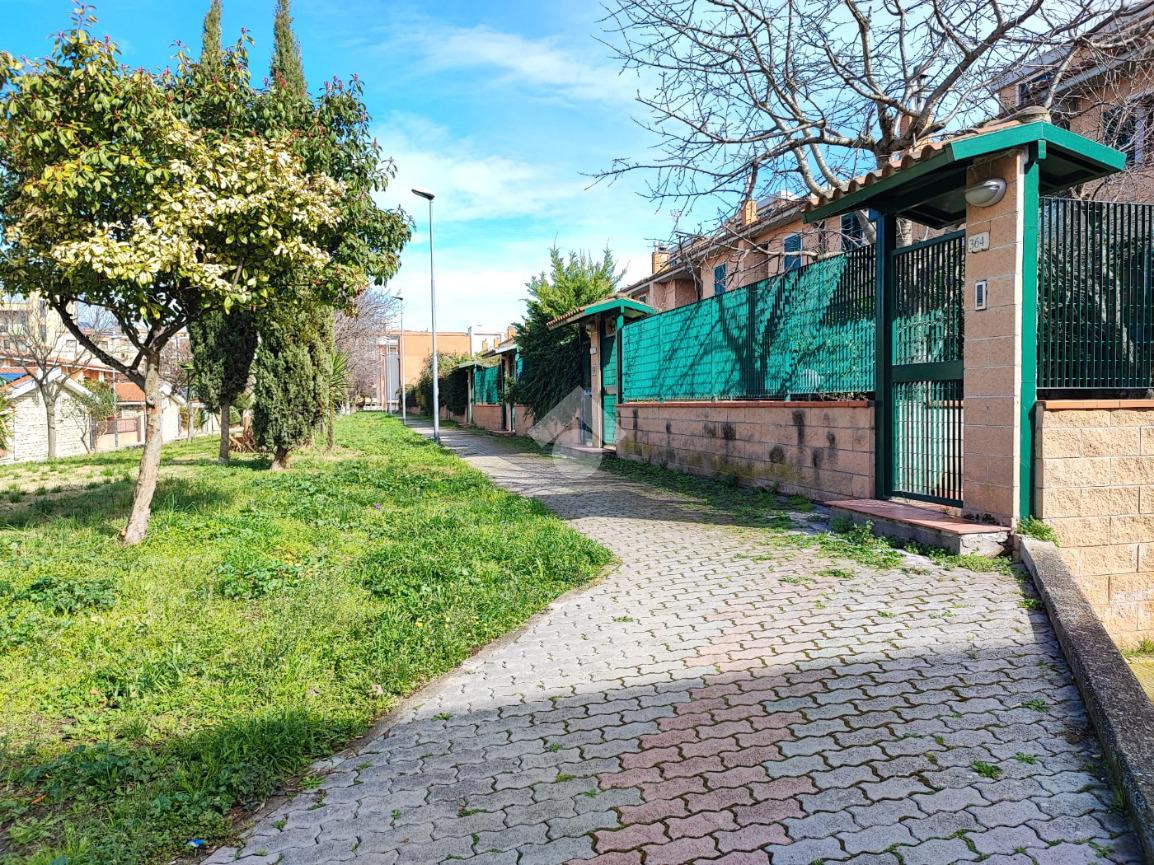 Villa a schiera in Viale Giovanni Gentile 340, Foggia