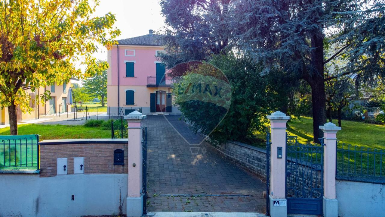 Villa in vendita a Bibbiano