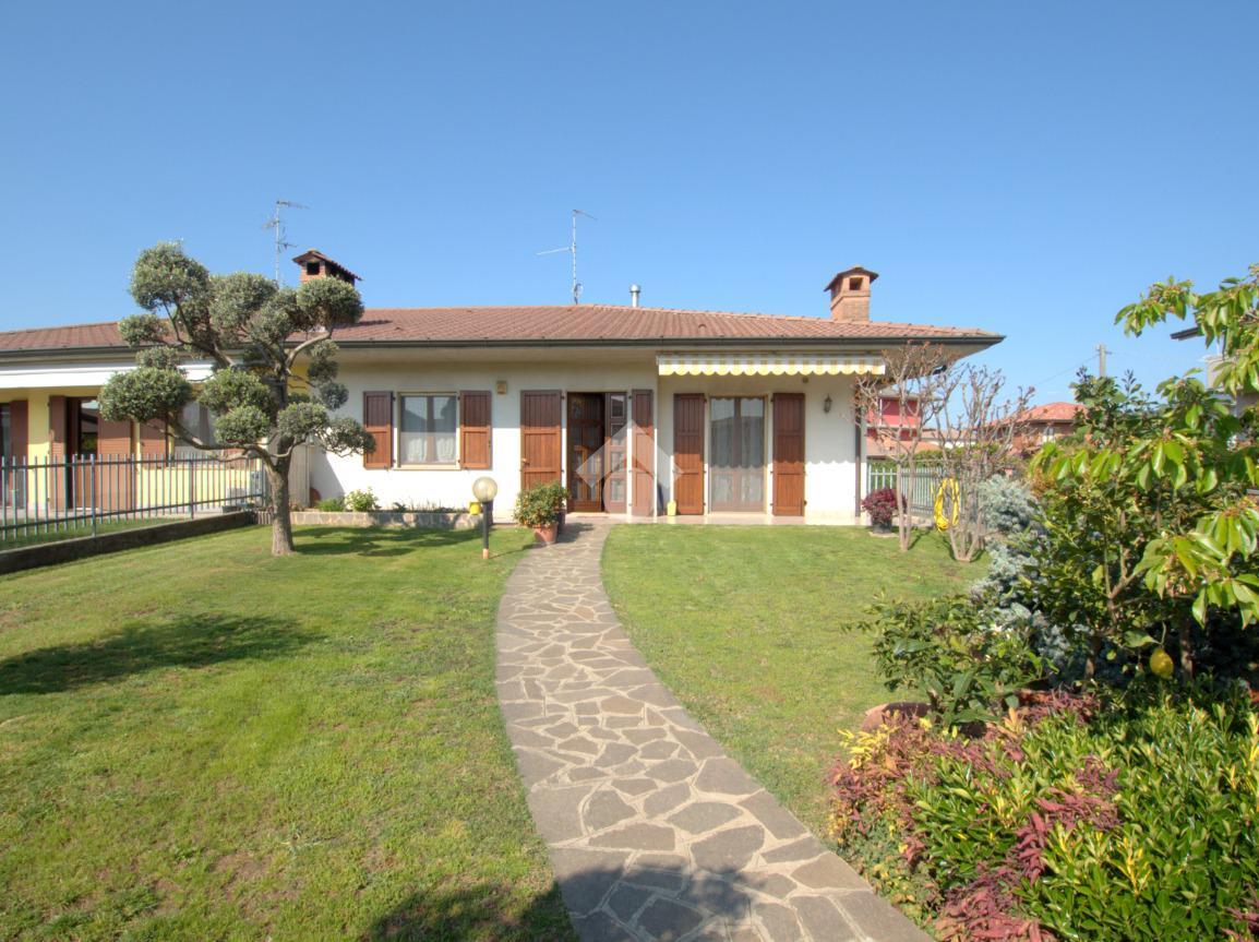 Villa in vendita a Bolgare