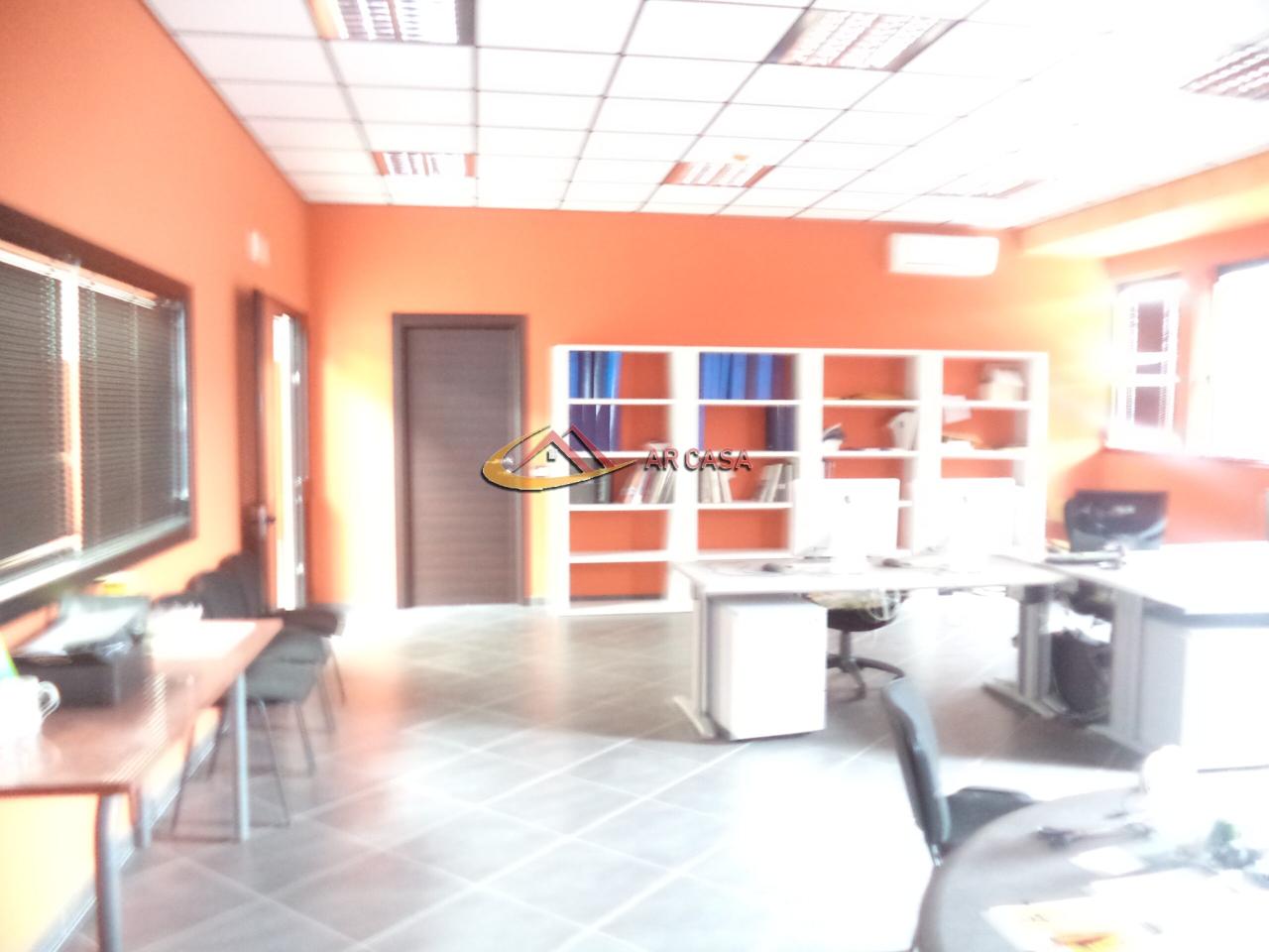 Capannone in vendita a Subbiano