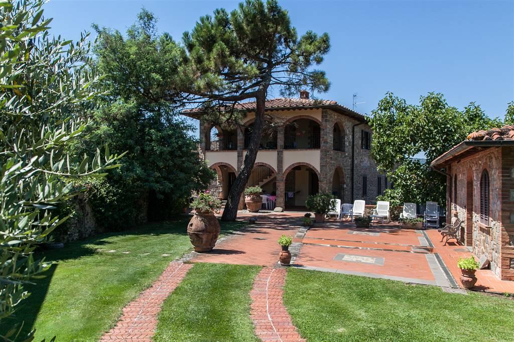 Agriturismo in vendita a Bucine