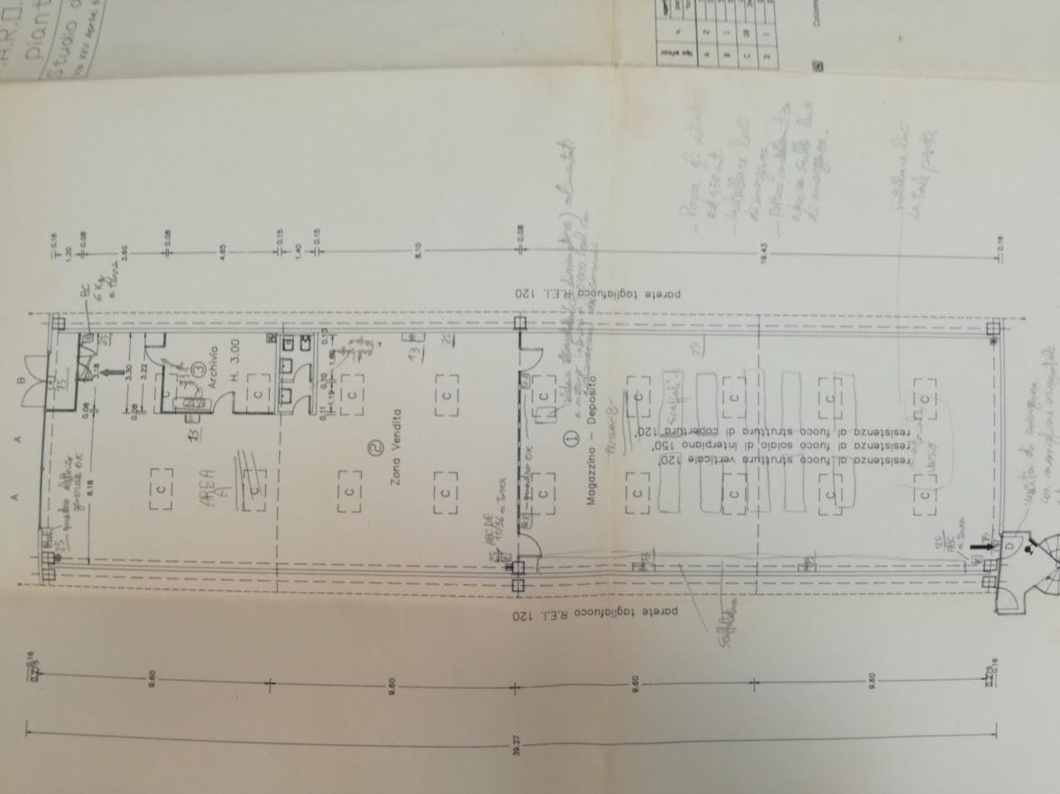 Capannone in vendita a Arezzo