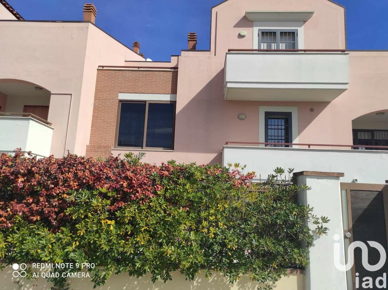 Villa a schiera in Via della Panoramica, Città Sant'Angelo