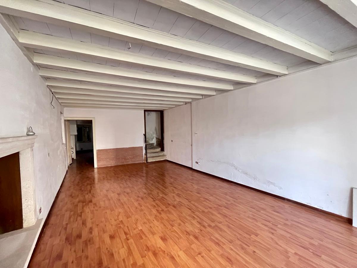 Negozio in affitto a Lonigo