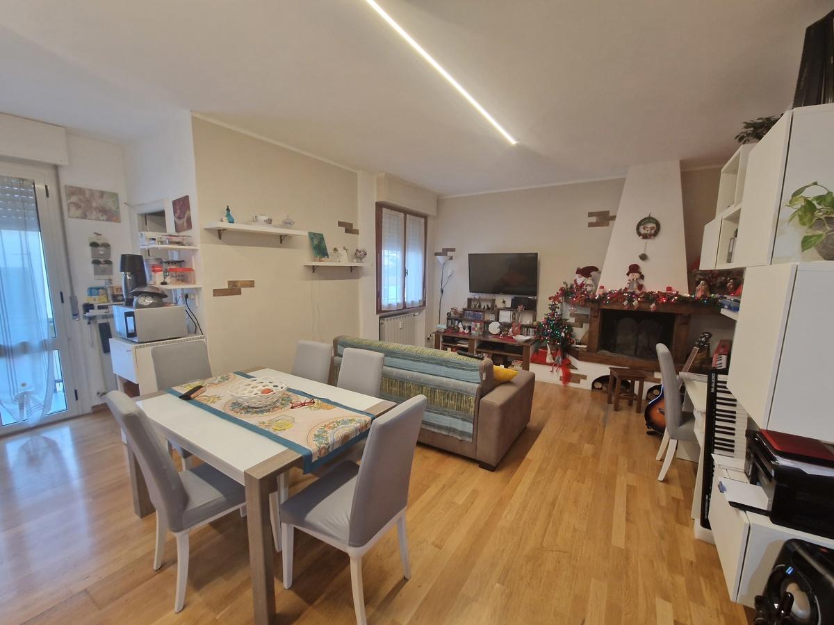 Quadrilocale in Via Camisano 16, Ameglia