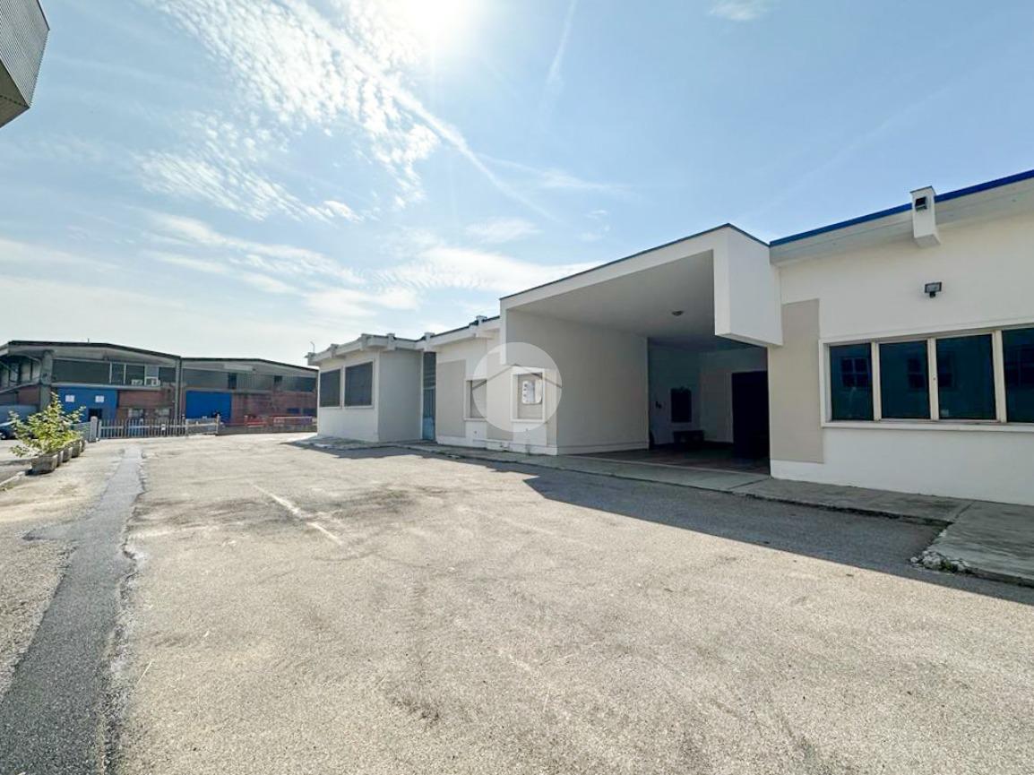 Capannone in affitto a Calcinato