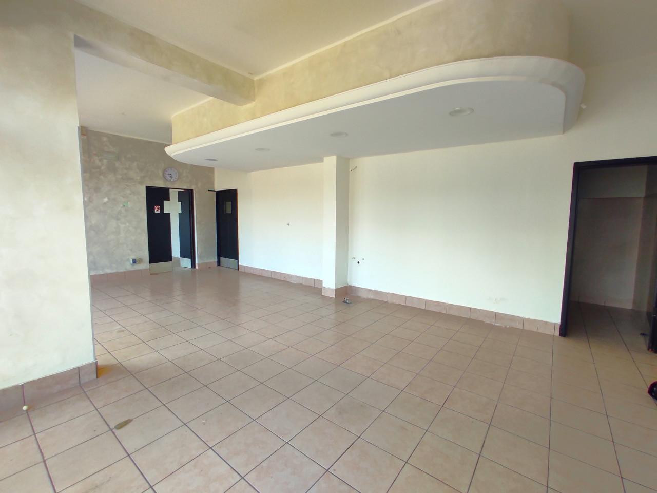 Negozio in affitto a Padova