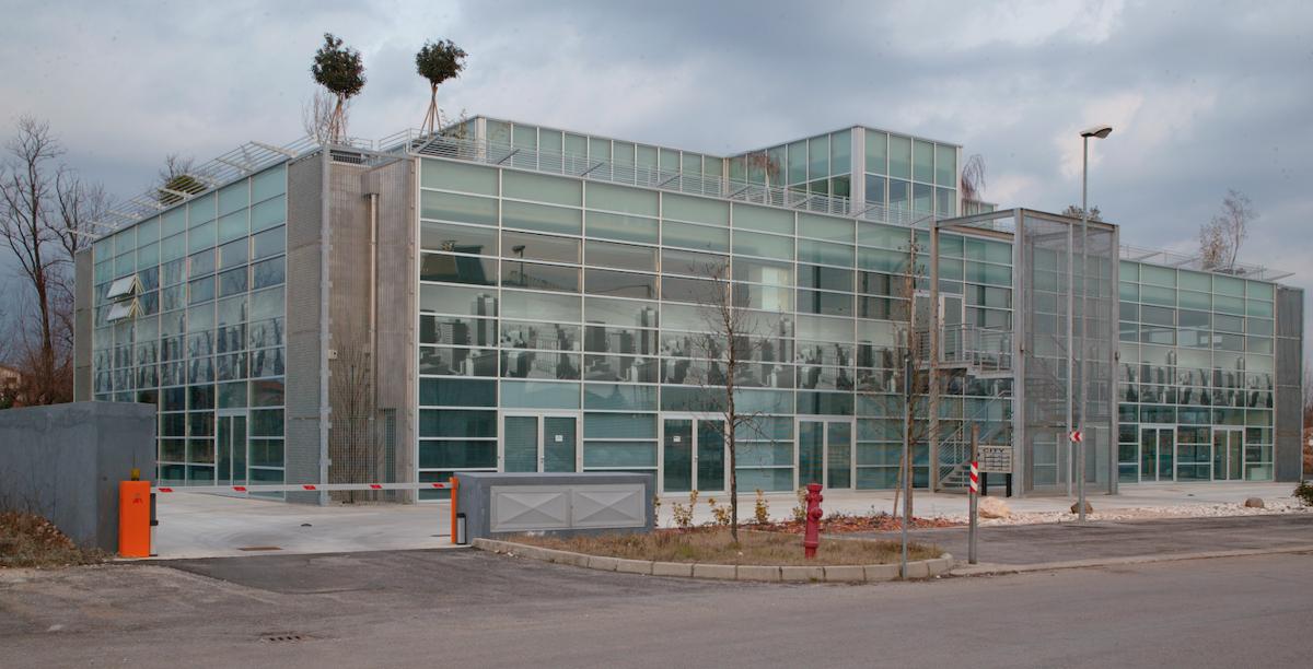 Magazzino in affitto a Zane'