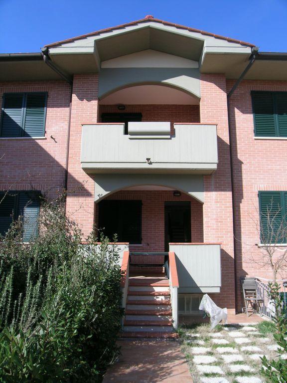 Casa indipendente in affitto a Follonica