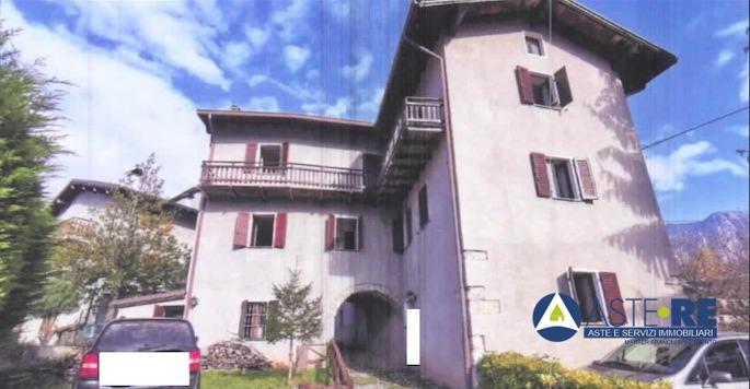 Rustico in vendita a Vallarsa