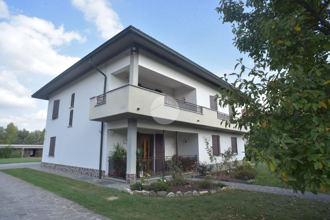 Villa in vendita a Casorate Primo