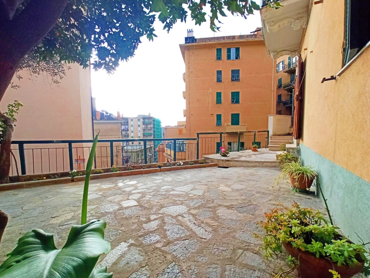 Appartamento in vendita a Genova