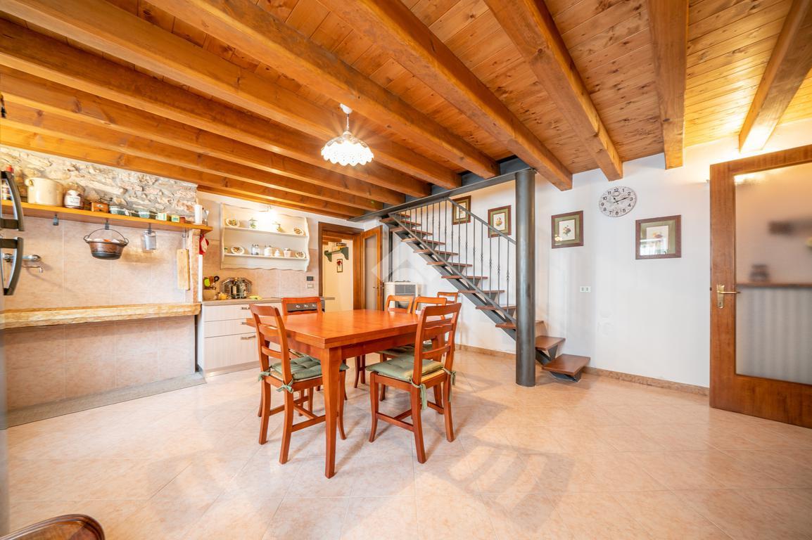 Casa indipendente in vendita a Cerro Veronese