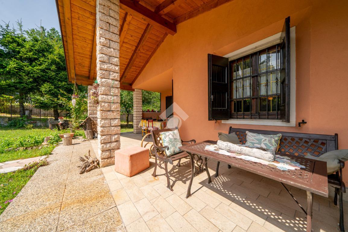 Villa in vendita a Rovere' Veronese