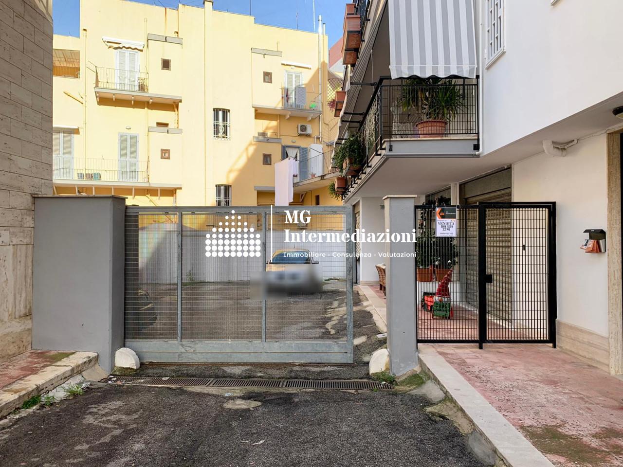 Garage in vendita a Triggiano