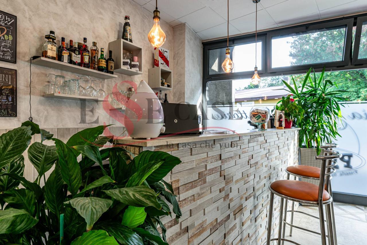 Esercizio commerciale in vendita a Gorle