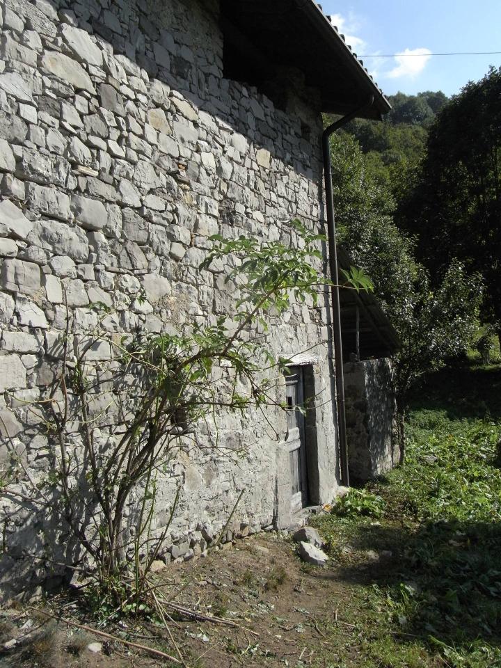 Rustico in vendita a Val Brembilla