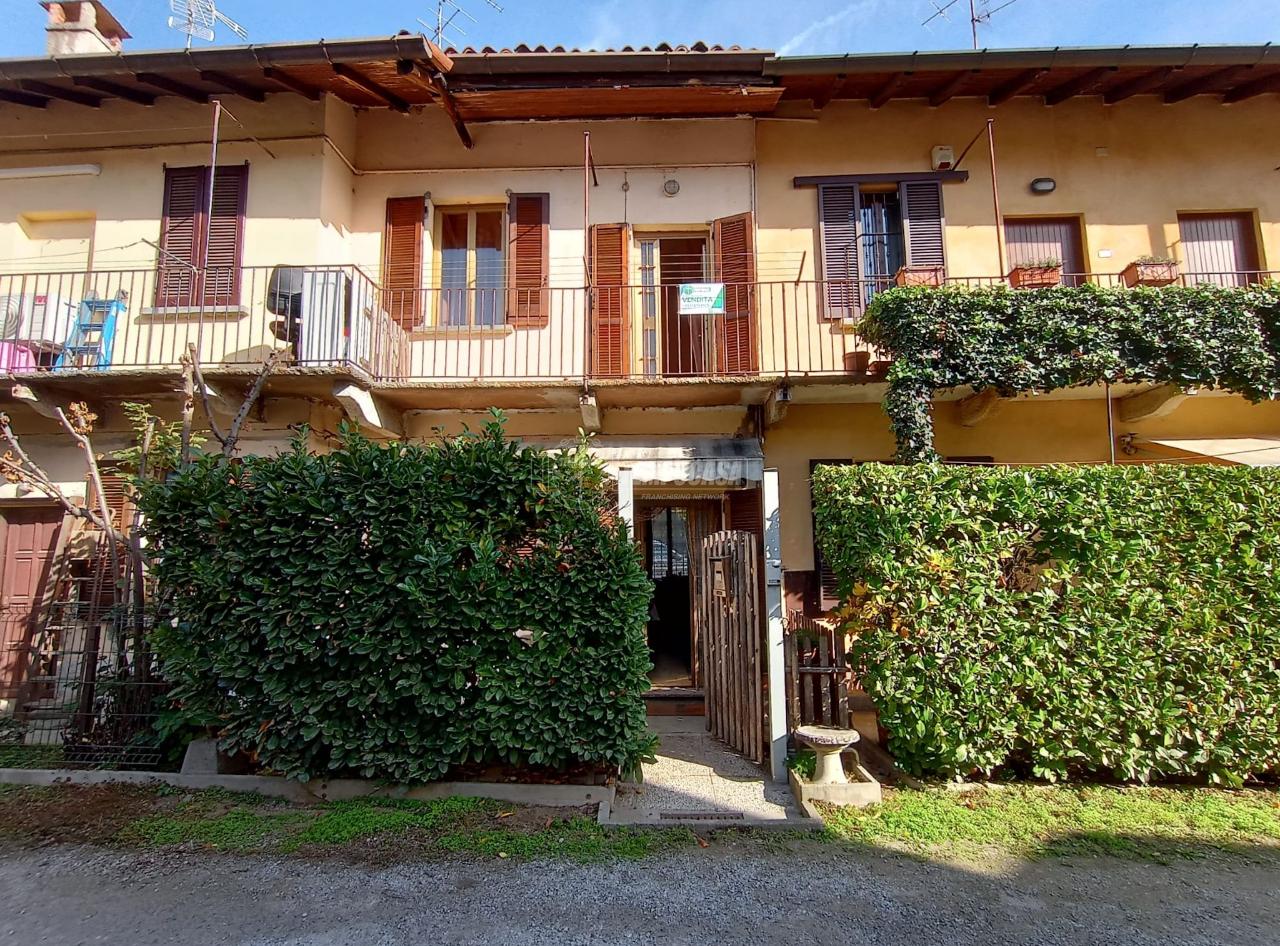 Trilocale in Via Magenta 1/4, Cabiate