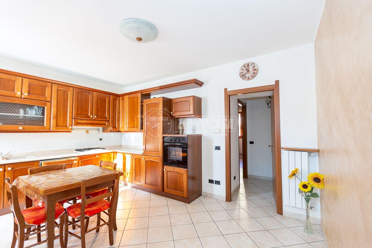 Appartamento in vendita a Cornate D'Adda