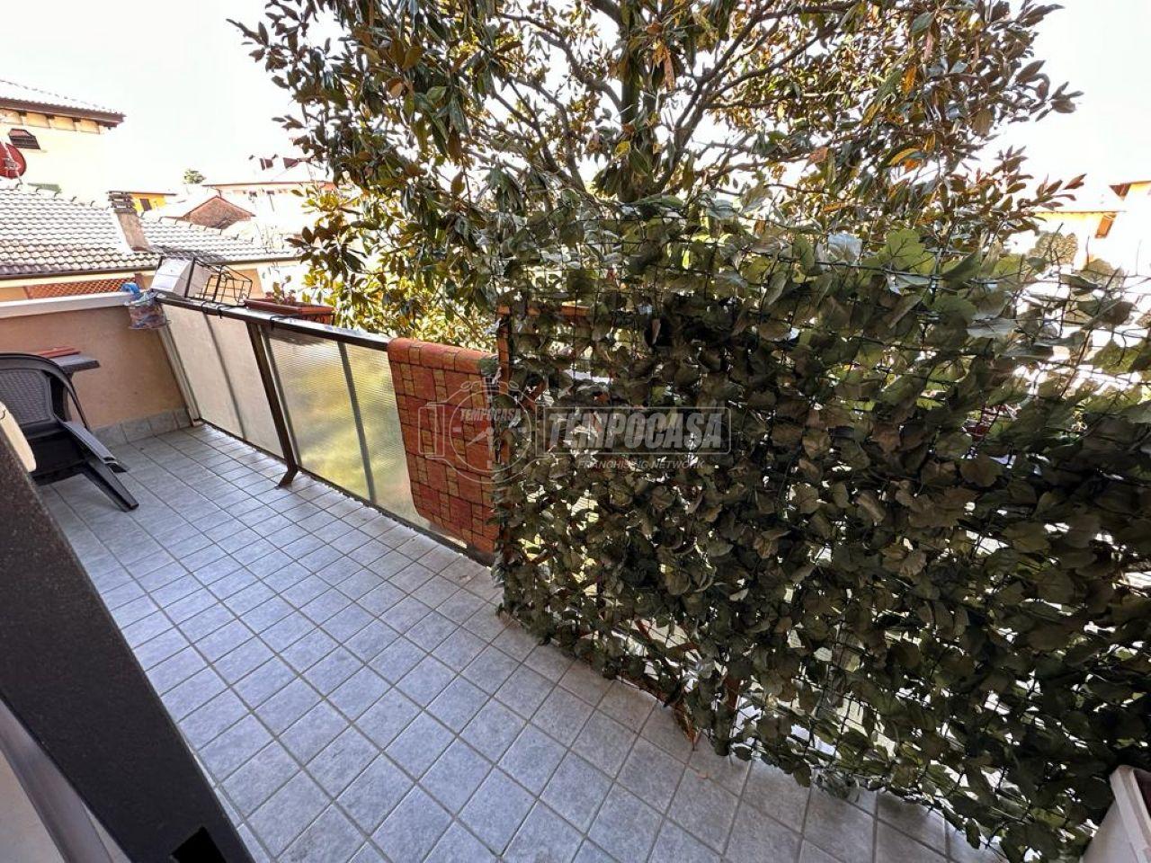 Trilocale in Via del Pozzo, Mezzago