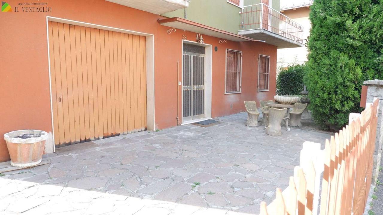 Villa bifamiliare in vendita a Sassuolo