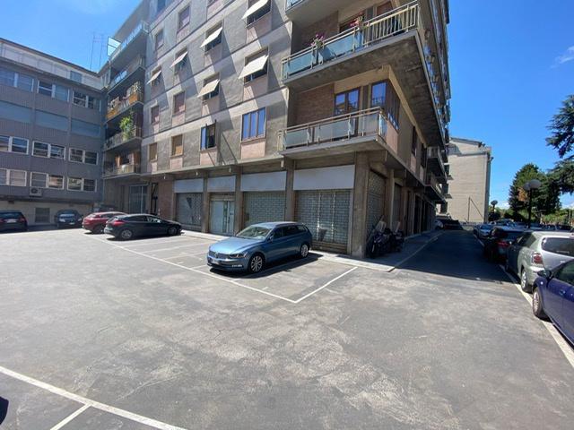 Palazzina commerciale in vendita a Arezzo