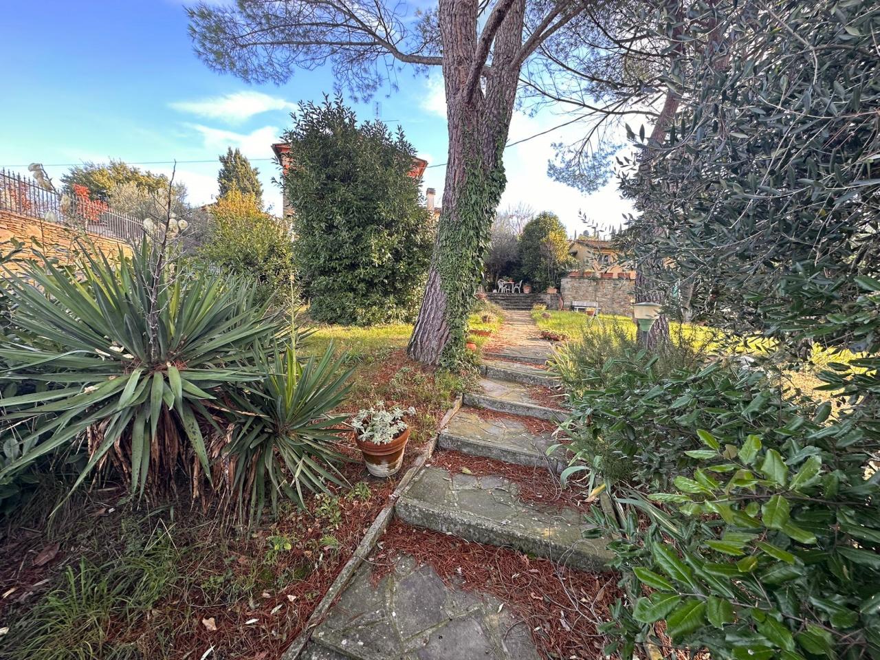 Casale in vendita a Arezzo