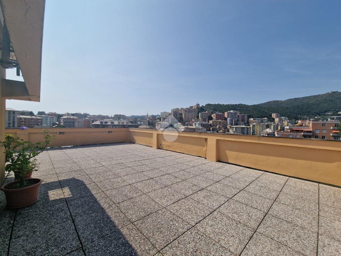 Appartamento in vendita a Genova