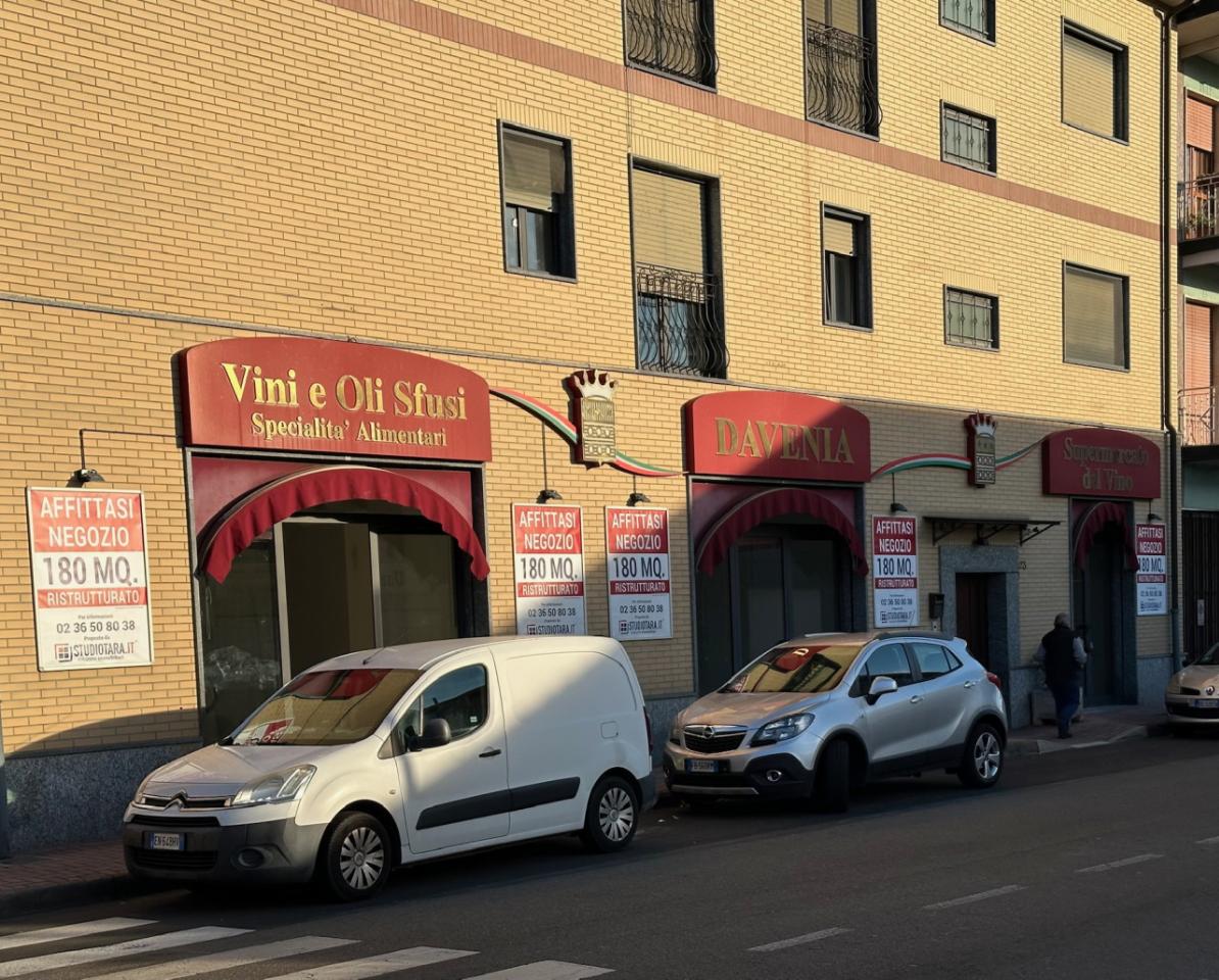 Negozio in affitto a Buccinasco