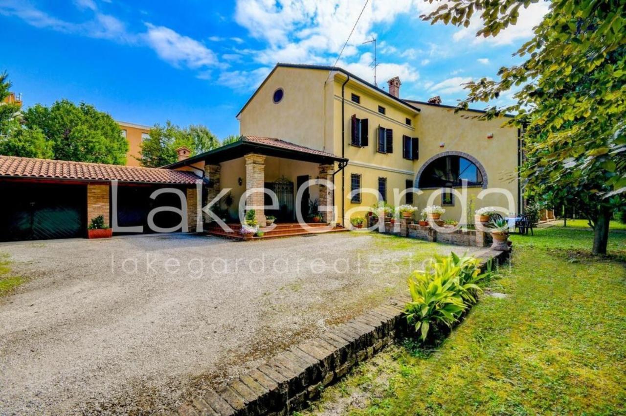 Villa in vendita a Ostiglia