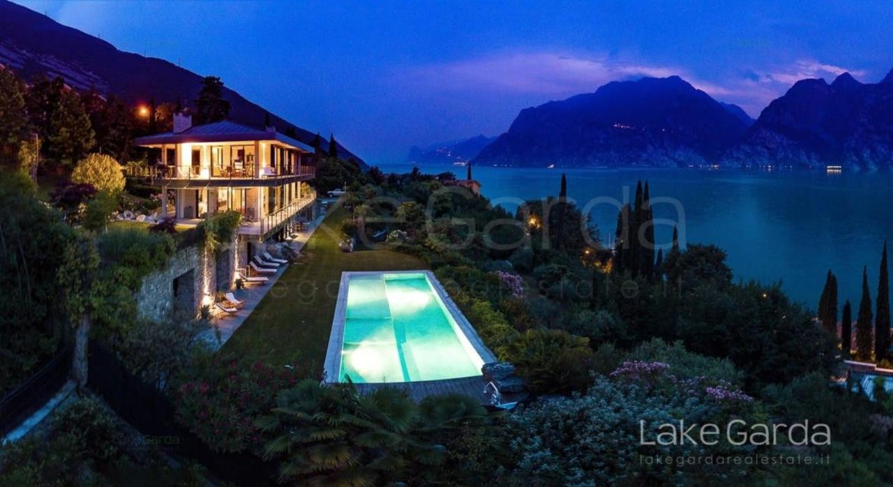 Villa in vendita a Nago Torbole