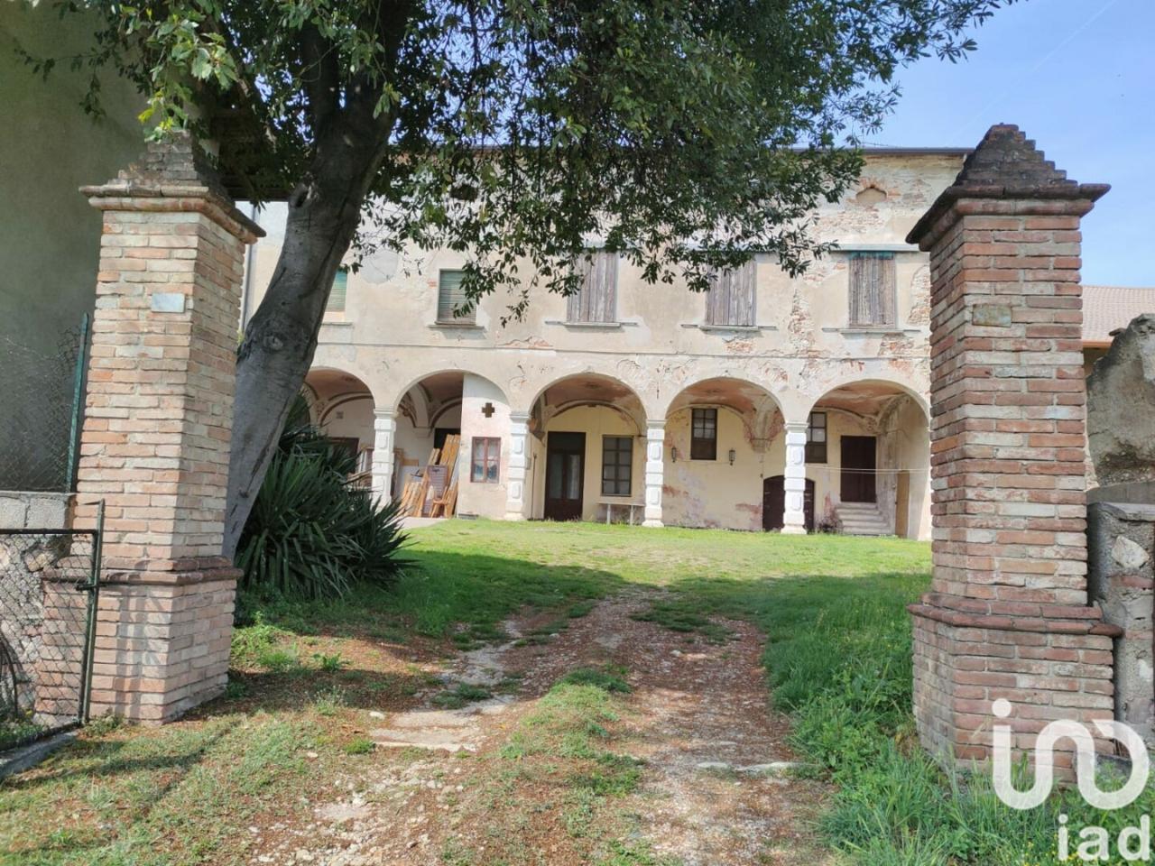 Villa in vendita a Desenzano Del Garda