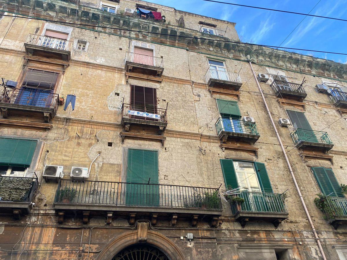Appartamento in vendita a Napoli