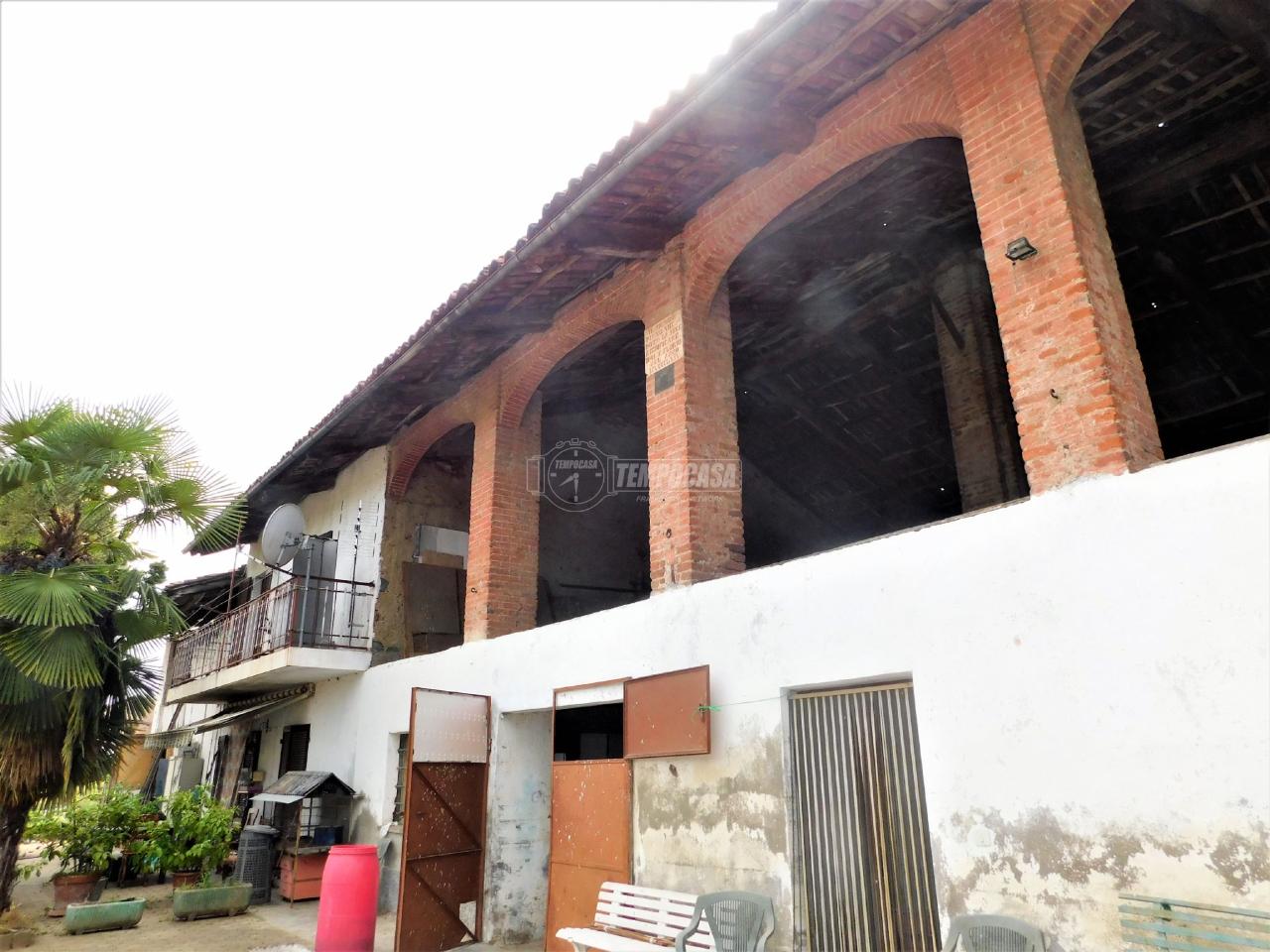 Rustico in vendita a Pinerolo