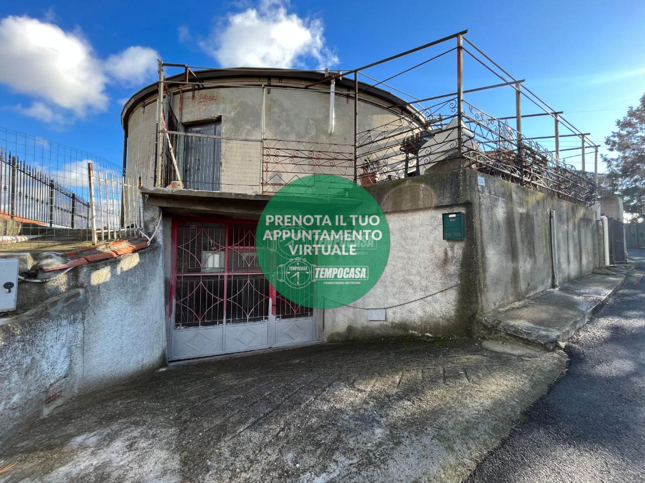 Magazzino in vendita a Sanremo