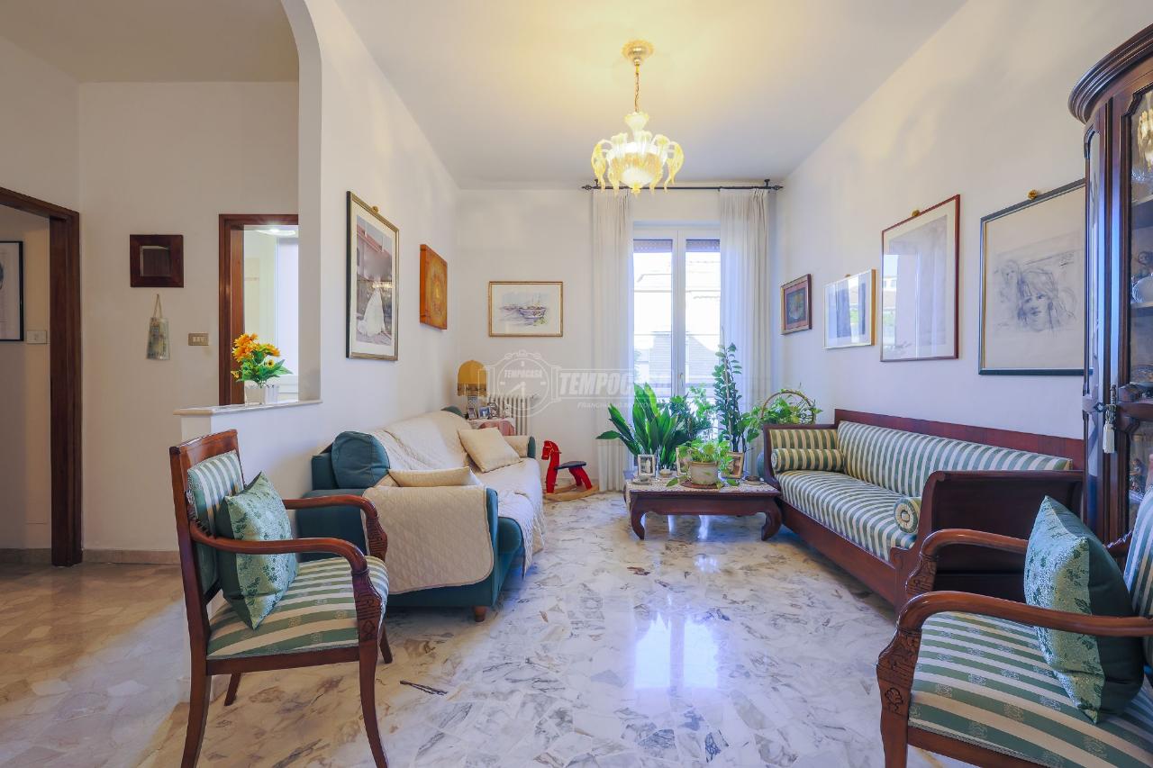 Appartamento in Via Pasubio, Bologna