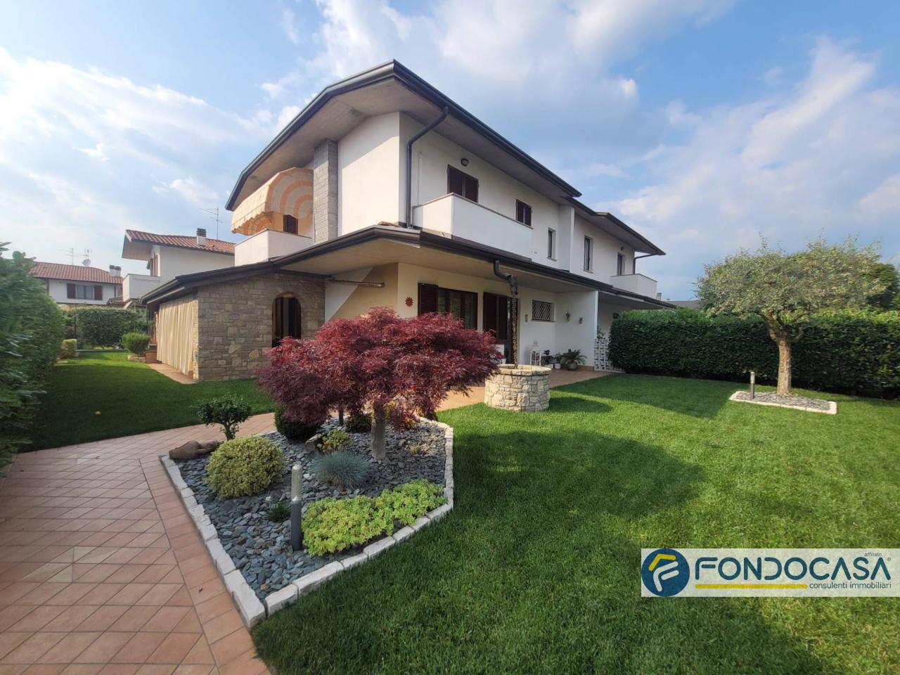 Villa in vendita a Castelli Calepio