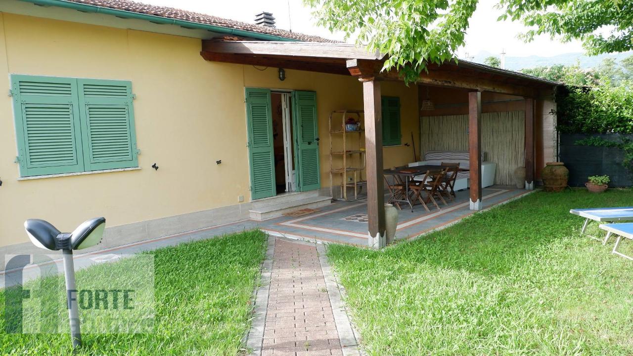 Villa in vendita a Forte Dei Marmi
