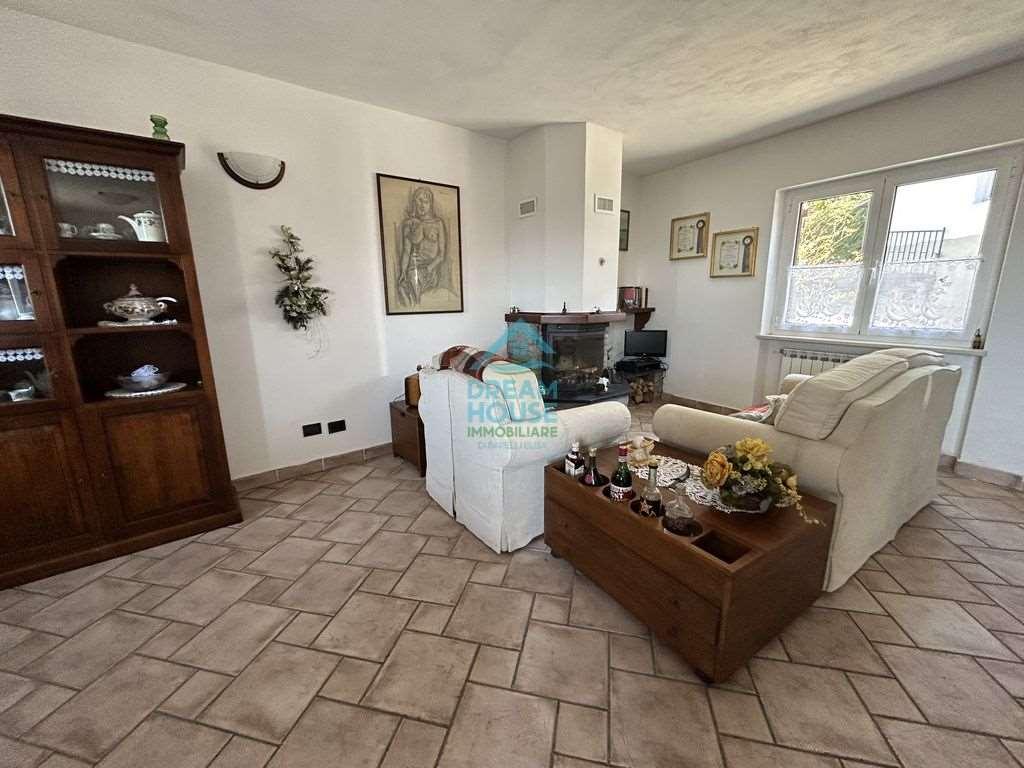 Casa indipendente in vendita a Cabella Ligure