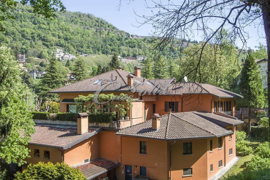 Negozio in vendita a Como