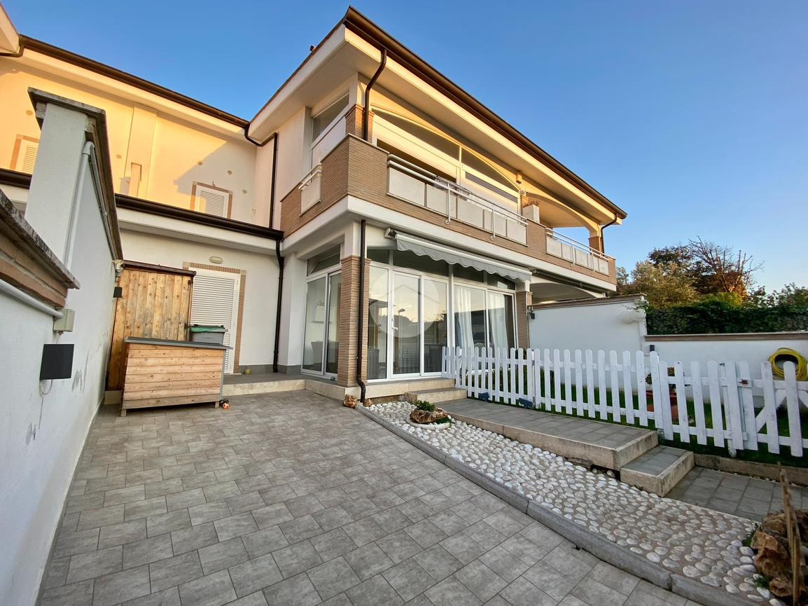 Villa a schiera in vendita a Anzio
