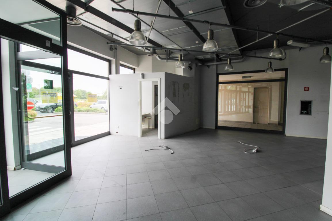 Negozio in affitto a Bergamo